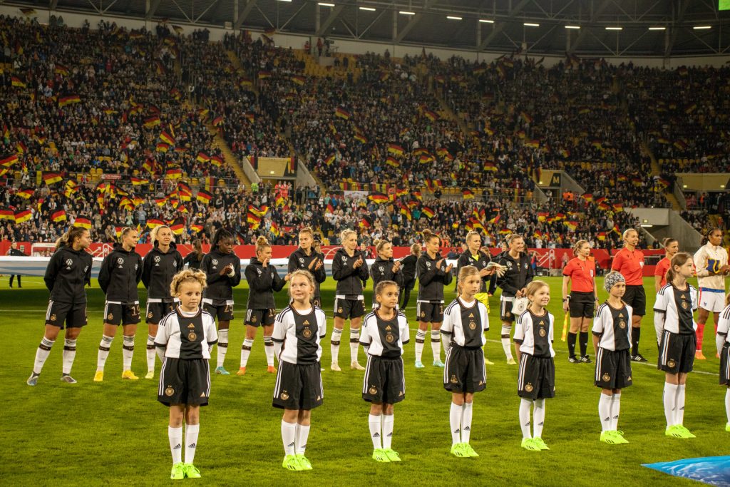 Bilderstrecke: DFB-Frauen in Dresden – FUN FM