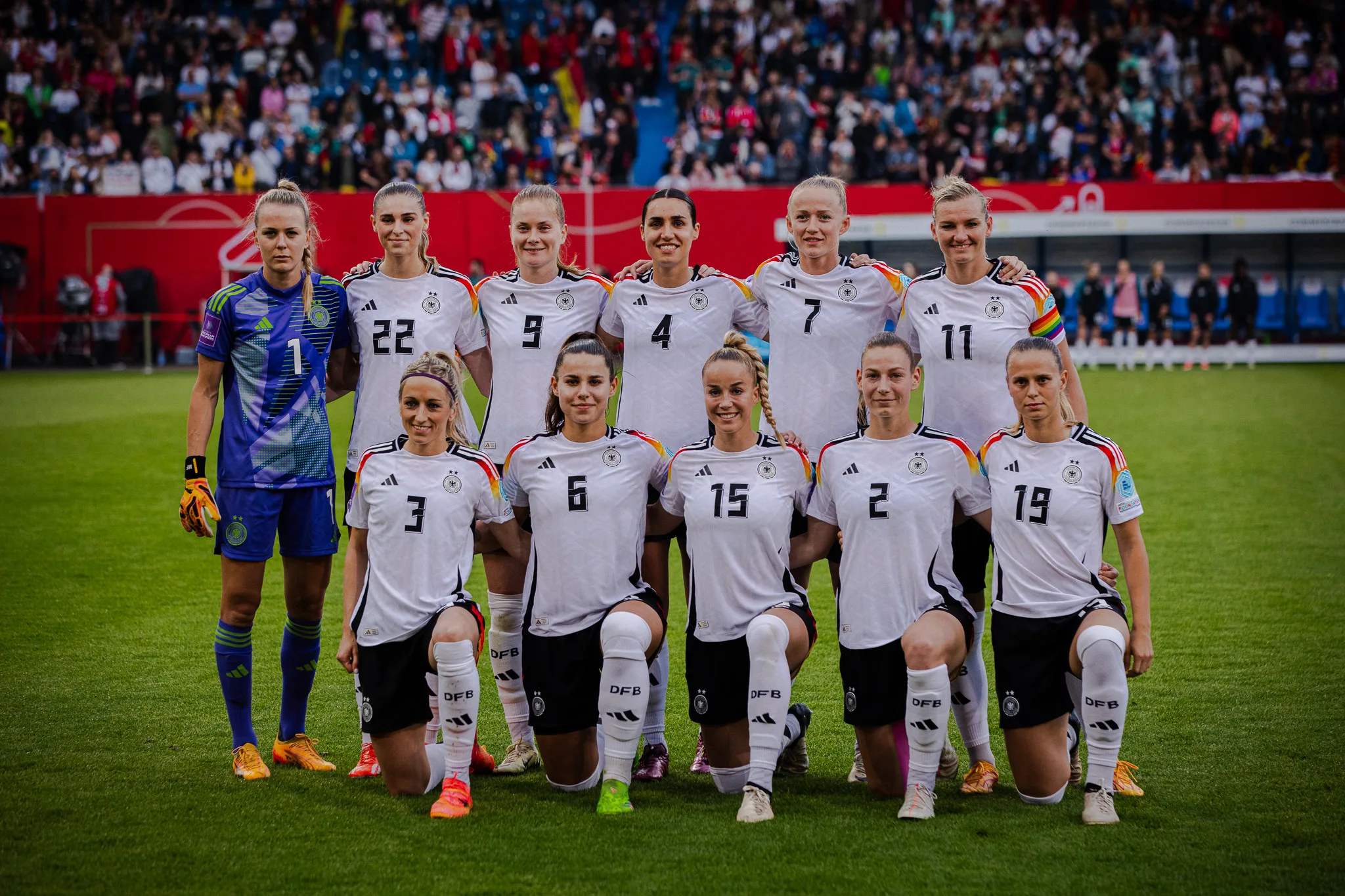 DFB-Frauen erfolgreich gegen Polen – FUN FM